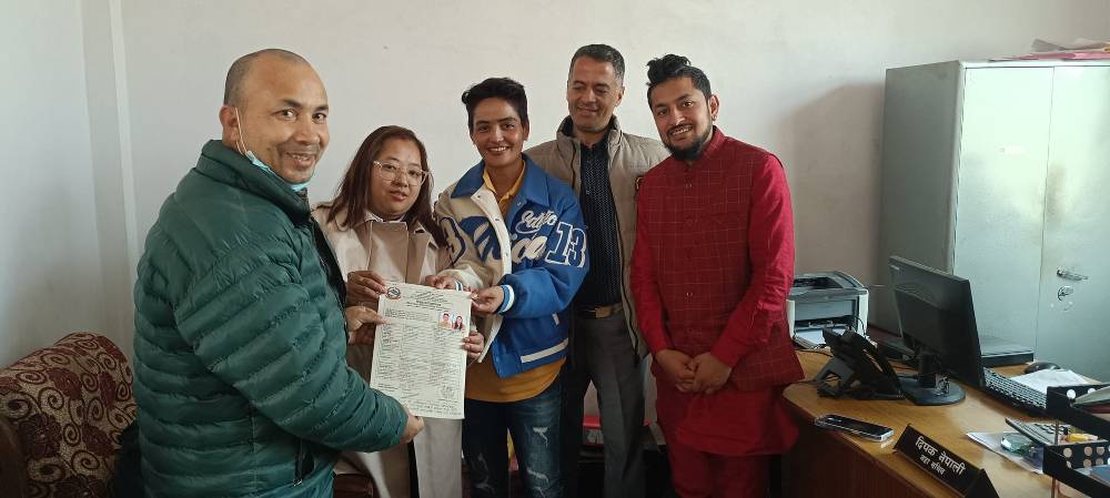 नेपालको इतिहासमै पहिलो पटक समलिङ्गी महिलाको विवाह दर्ता
